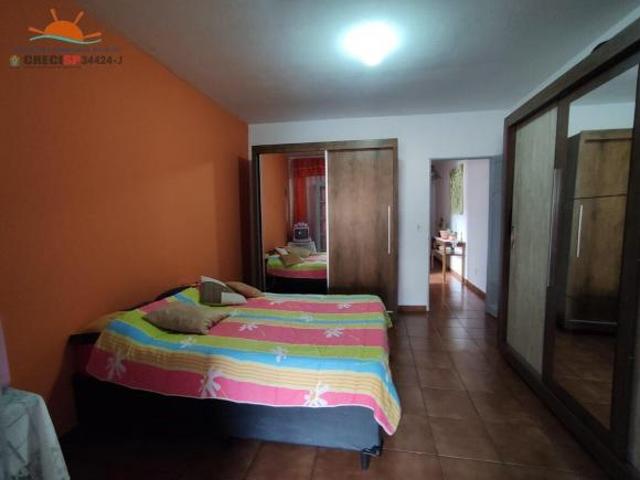 VENDO UMA CASA