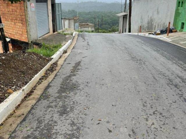 VENDO UMA CASA