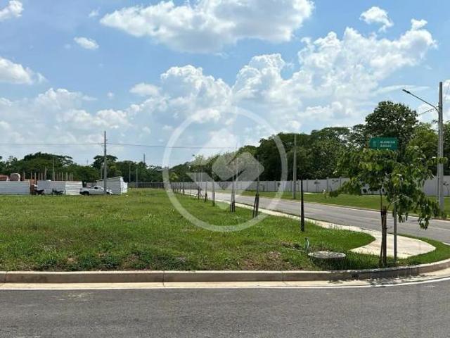 Vendo Ágio Terreno de Esquina à venda, 241 m2 no Condomínio Florais Esmeralda Cuiabá/MT Valor: R$