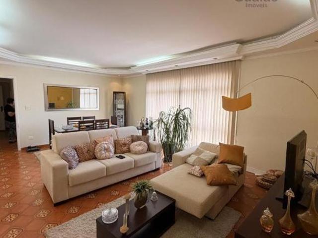 Vendo Amplo Apartamento, 02 Dormitórios, 01 Suíte com Sacada, Dependência de Ser