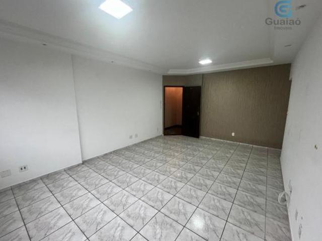 Vendo amplo apartamento 140 metros, 2 dormitórios, Ponta da Praia