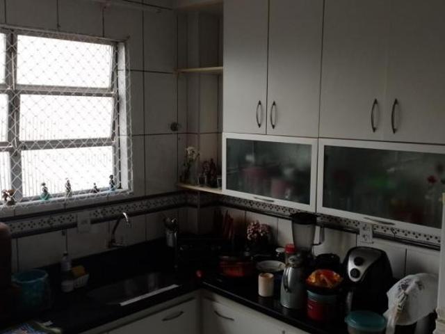 Vendo amplo Apartamento de 2 dormitório e garagem demarcada no Embaré em Santos