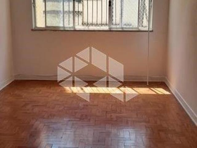 Vendo Amplo Apartamento em Campos Elíseos