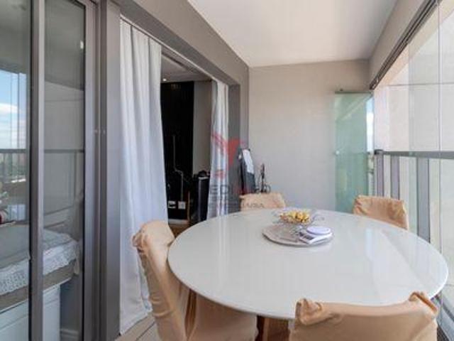 Vendo apartamento, 43m2, andar alto, com um quadro, uma vaga de garagem, Alt.