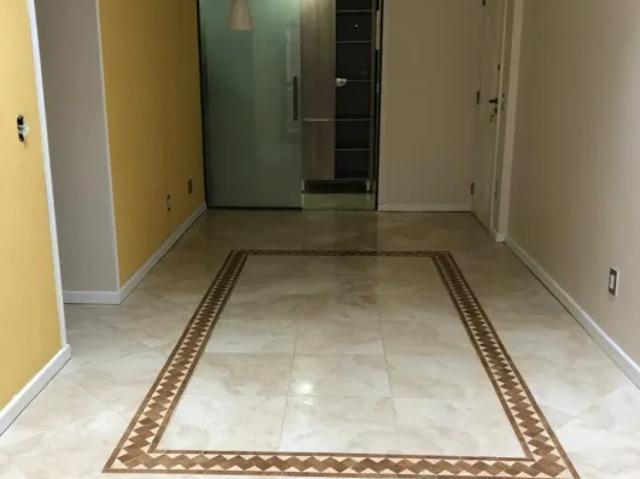 Vendo apartamento vazio 80m. Recreio. 03 quartos c/armarios 02 suites