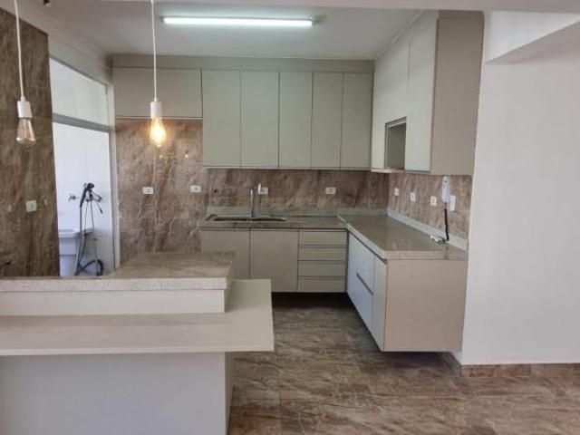 Vendo apartamento com 3 dormitórios, 92MTS sendo 1 suíte, cozinha em conceito aberto, completamente