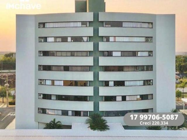 Vendo Apartamento com 3 suítes, 3 vagas, Face Sombra, com 157m² de área útil e lazer completo e ampl