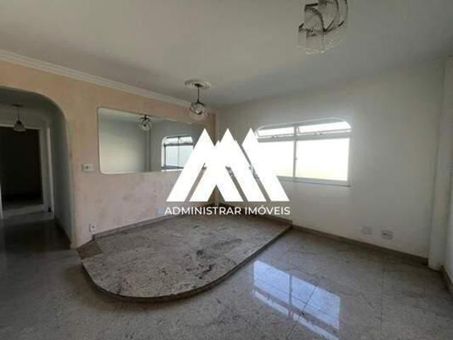 Vendo apartamento com 03 quartos Centro Itaúna/MG