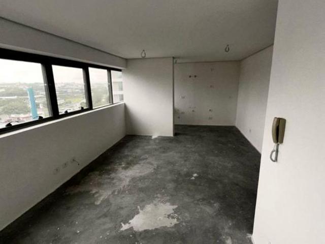 Vendo Apartamento com 33 m² e 1 quarto à venda em Rebouças