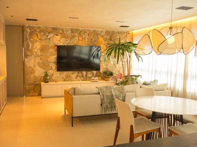 Vendo apartamento de 125 m² com 3 suítes e 2 vagas de garagem no Cena Marista Apartamento com 3 Quar