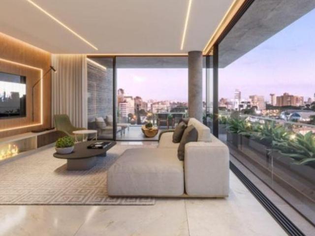 Vendo Apartamento de 175 m² com 3 quartos à venda no Batel