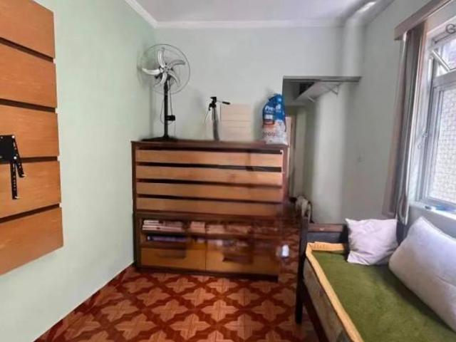 Vendo Apartamento de 1 dormitório com armários e vaga de garagem no Campo Grande