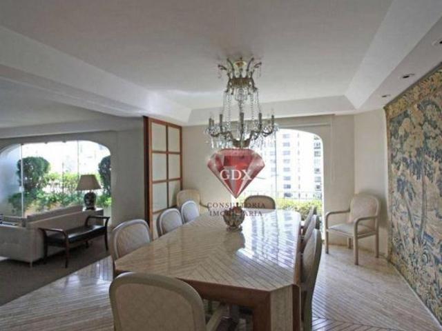 Vendo apartamento de 272m², 4 dormirtórios sendo 2 suites no Jardins