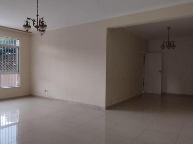 Vendo Apartamento de 3 dormitórios e suíte na Pompéia em Santos