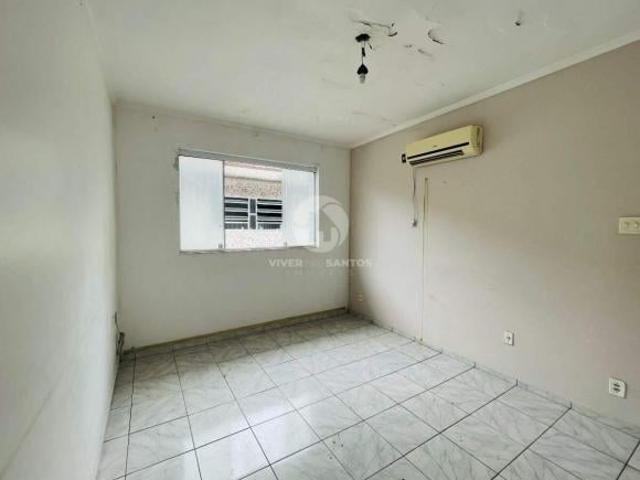 Vendo apartamento de frente no Bairro Embaré
