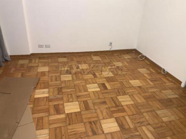vendo apartamento em Santana sem garagem com 2 dormitórios sala para 2 ambientes, cozinha com armár