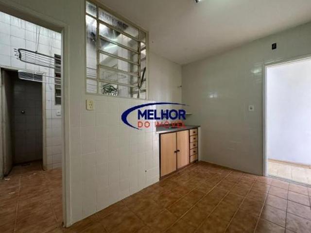 Vendo apartamento na Asa Norte, 2 qtos, vista livre e nascente