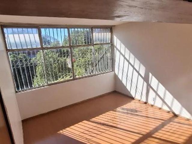 VENDO APARTAMENTO NA SQN 406 TERCEIRO ANDAR 3 QUARTOS 1 SUÍTE