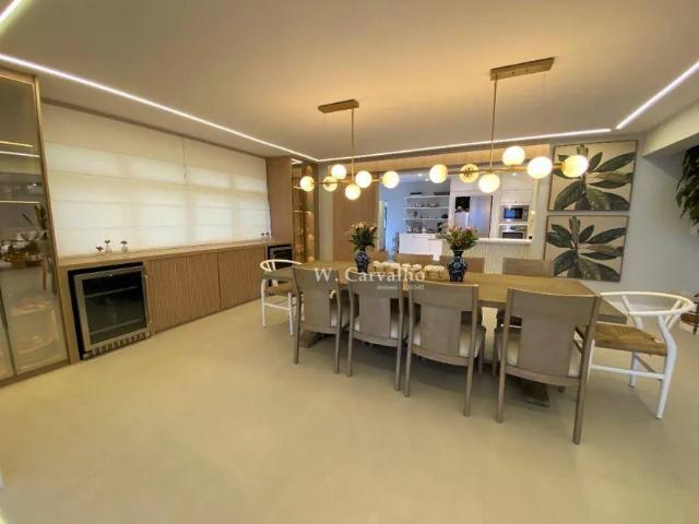 Vendo apartamento no c3. Um verdadeiro clássico & totalmente modernizado & esperando por vo