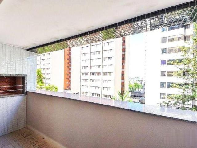 Vendo Apartamento no Cristo Rei 3 Quartos com 2 Vaga de Garagem