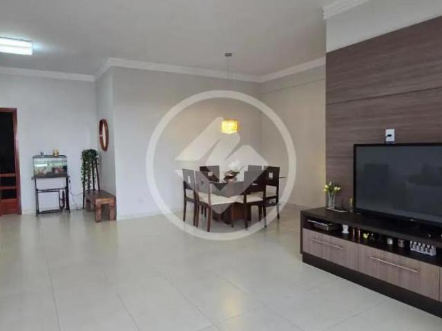 Vendo apartamento no Edifício Aldebaran com 134m2, Bosque da Saúde