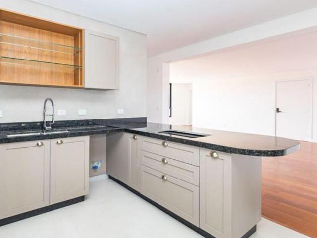 Vendo Apartamento no Hugo Lange 3 Suíte 3 Vaga de Garagem