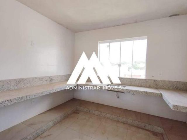 Vendo apartamento no Sion com sacada e bancadas em granito na cozinha!
