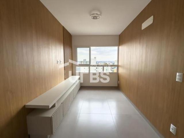 VENDO APARTAMENTO SEMI MOBILIADO KATEDRAL SKY ROOFTOP