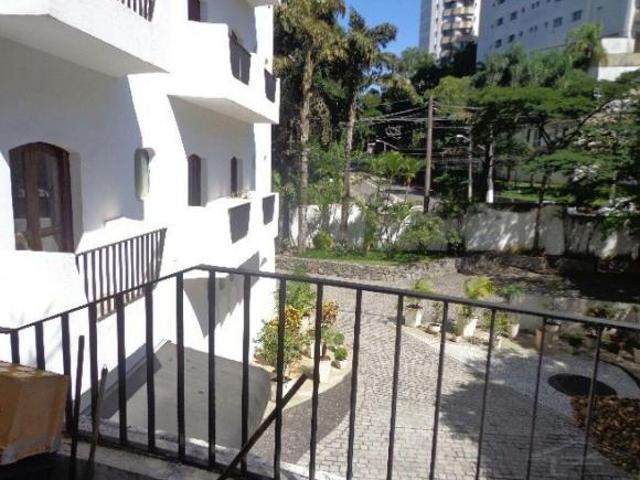 VENDO APTO TRIPLEX NO MORUMBI