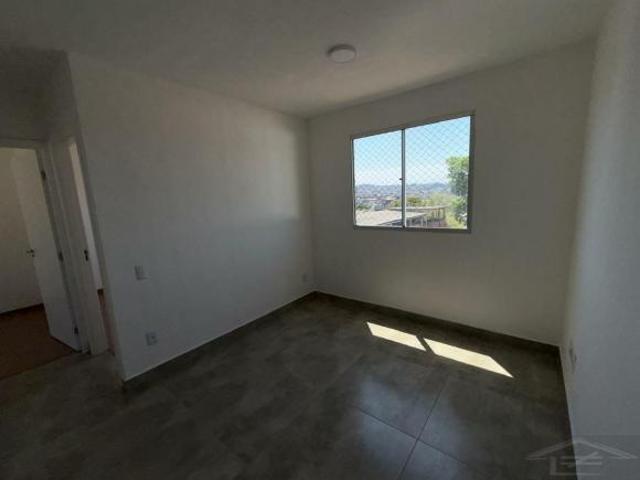 VENDO APTO ZONA LESTE