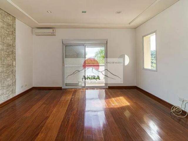 Vendo belíssimo sobrado 4 suítes alto padrão no Tamboré 10!