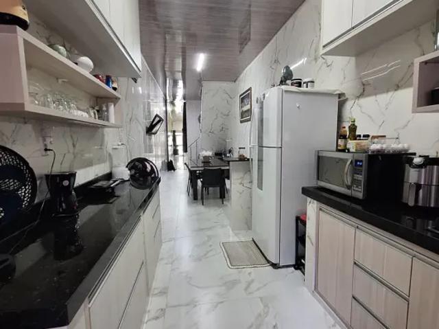 Vendo belíssima Casa no bairro de Fátima Belém PA