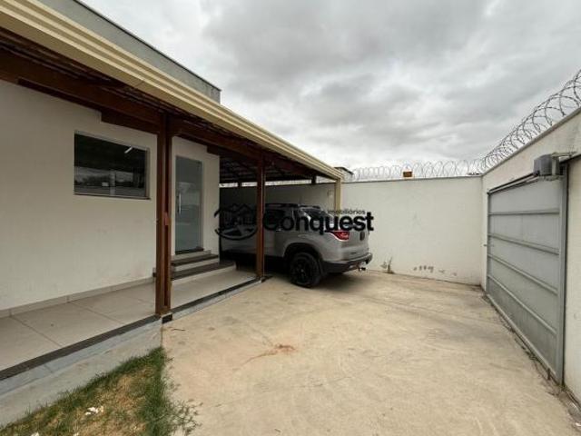 Vendo bela Casa Linear 03 Quartos Lote 360m² Bairro Itacolomi Betim !