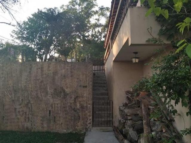 VENDO BELA CHACARA NO EMBU GUAÇU BAIRRO CIPO COM PISCINA 6237