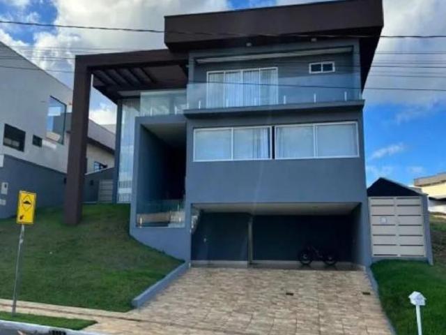 VENDO BELÍSSIMO SOBRADO SEMI MOBILIADO NO CONDOMÍNIO DO LAGO 3° ETAPA GO