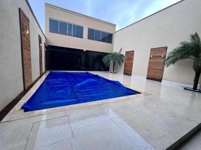 VENDO BELÍSSIMA CASA EM CONDOMÍNIO FECHADO RUA 05 EM VICENTE PIRES!