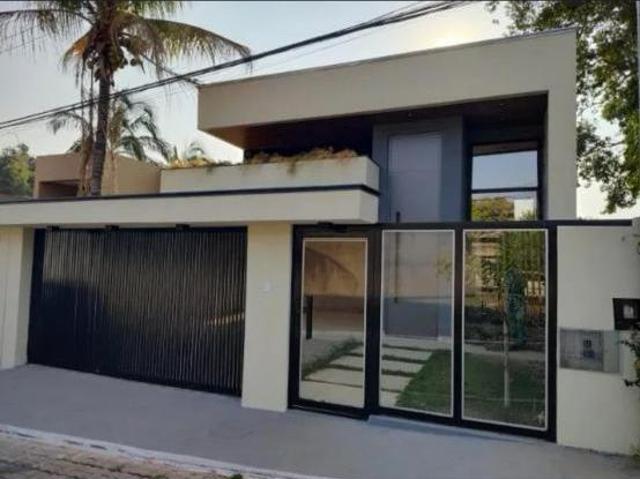 VENDO BELÍSSIMA CASA NA VICENTE PIRES COM 03 SUÍTES + CLOSET A 500 DA EPTG !