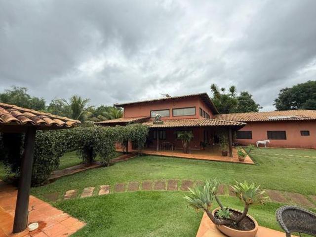 Vendo Belissima Chacara no Condomínio Alta Vista I na Chácara Serra Azul