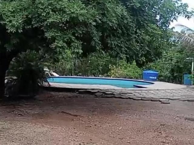 VENDO BELÍSSIMA FAZENDA A 30km DE BRASLANDIA COM 03 CASAS ESCRITURADA E REGISTRADA. 6198150 8787