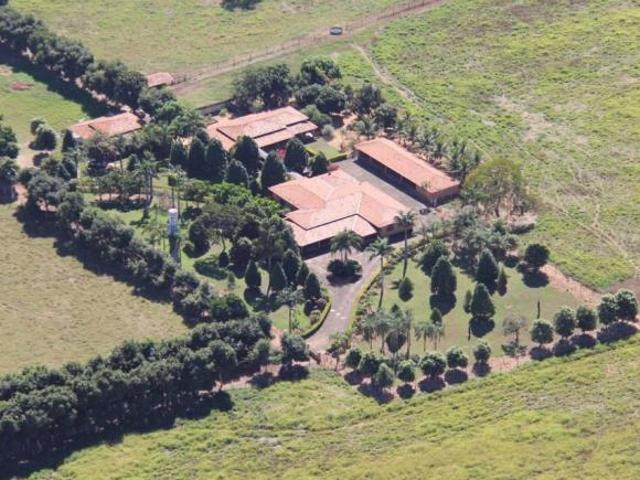 VENDO BELÍSSIMA FAZENDA EM FORMOSA 1100 ALQUERES DE PORTEIRA FECHADA AC IMÓVEIS!