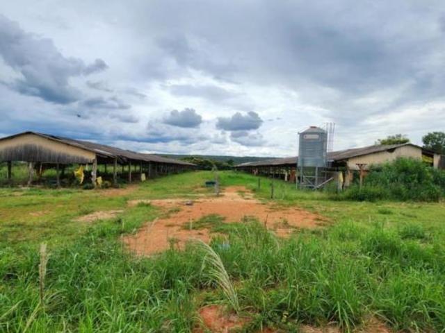 VENDO BELÍSSIMA FAZENDA NO PADEF COM MUITA AGUA E ESCRITRURA AC PROPOSTA!