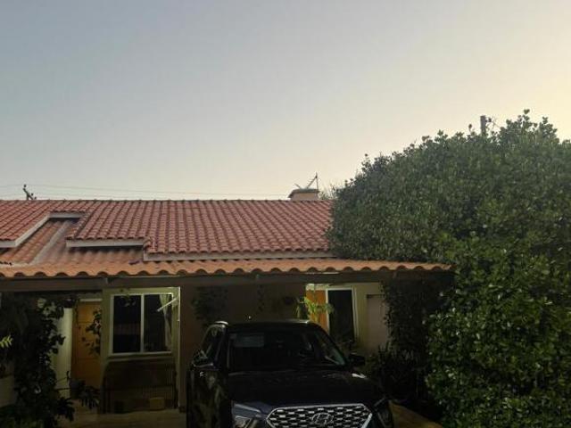 Vendo Casa Mobiliada no Residencial Brisas do Cerrado Casa em Condomínio com 3 Quarto s por R$ 4700