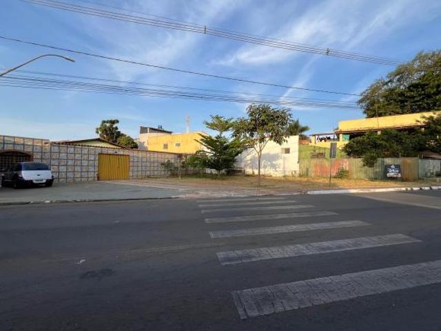 Vendo casa na melhor localização da Vila Planalto