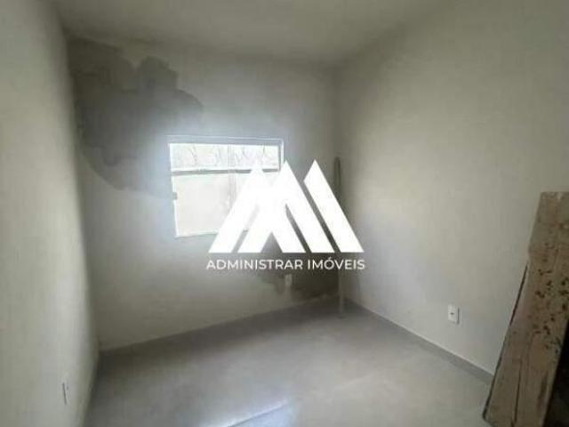 Vendo casa na planta com suíte e closet no Jadir Marinho!