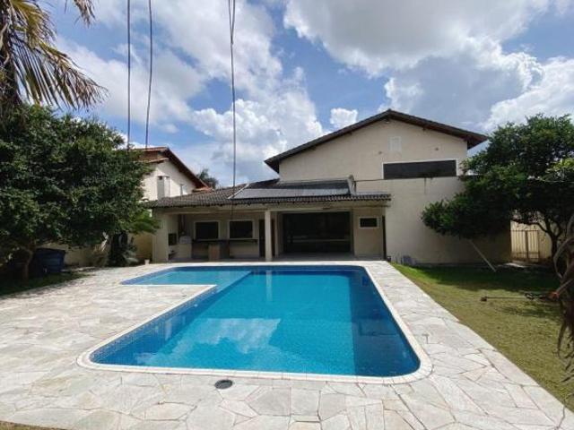 VENDO casa na quadra 01 do Condomínio Solar de Brasília!