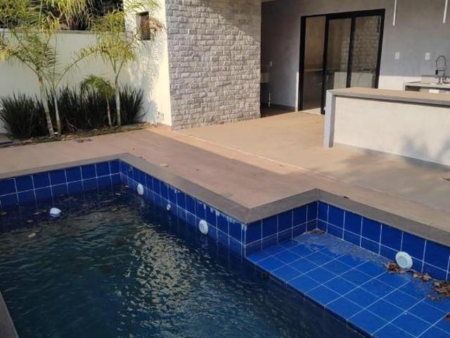 VENDO CASA NA VICENTE PIRES PERTO DO COMÉRCIO 03 SUÍTES + CLOSET CASA MODERNA!