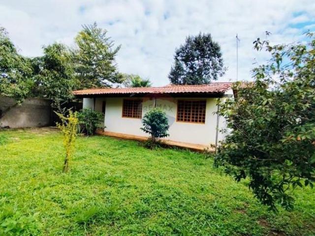 vendo casa charmosa com terreno de 800m no condomínio San Francisco II Jardim Botânico