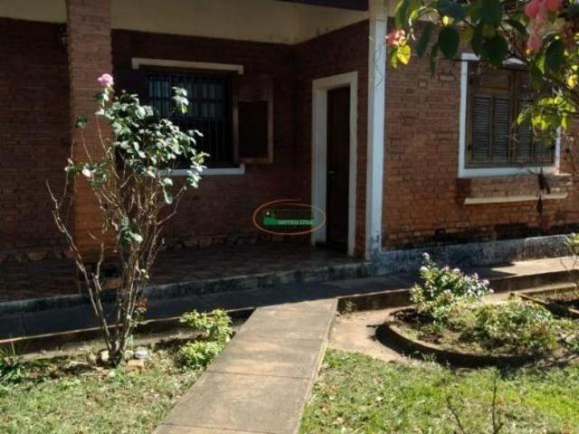 VENDO Casa Colonial com 460m² no Centro de PM MG