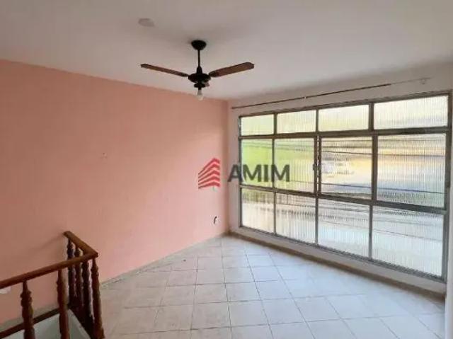 Vendo casa com 4 quartos no Fonseca