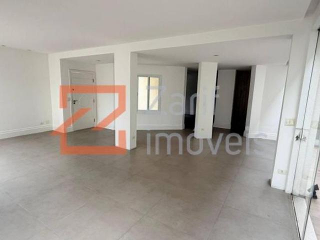 VENDO CASA COM 4 QUARTOS NA GRANJA JULIETA